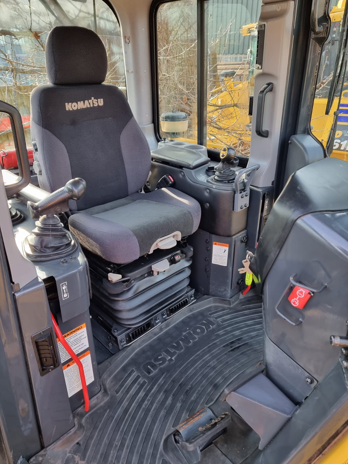 KOMATSU D65PX-18 70655 - Red Bull Equipment