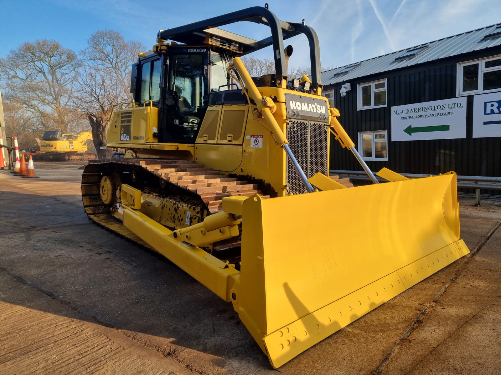 KOMATSU D65PX-18 70702 - Red Bull Equipment