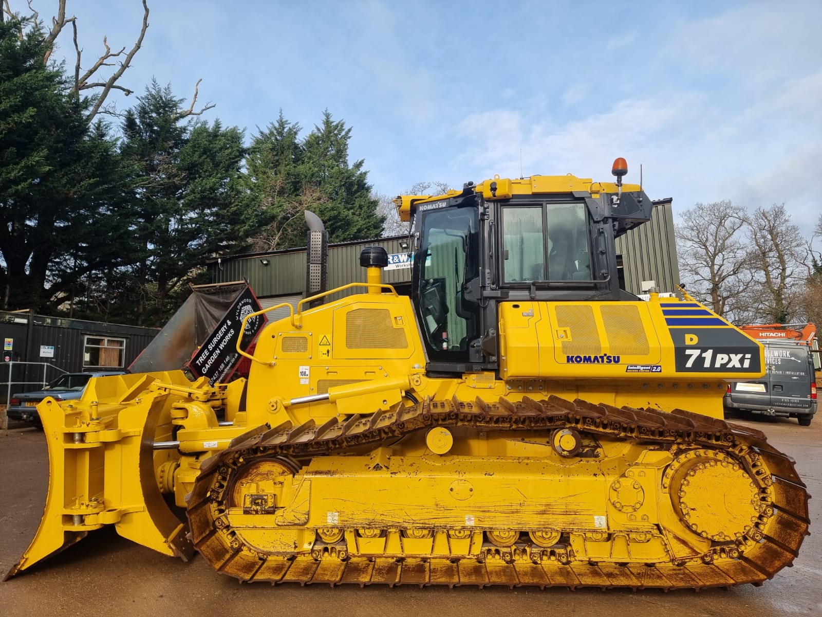 Komatsu D71PXI-24 - Red Bull Equipment