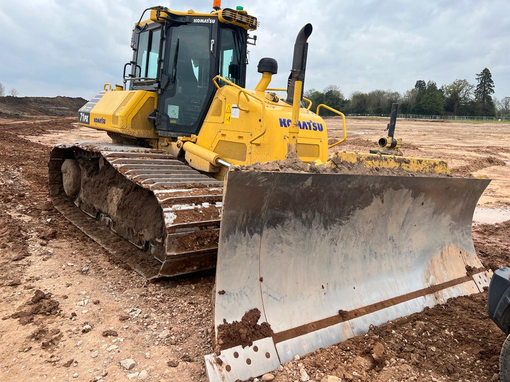 KOMATSU D71PX-24 70711 - Red Bull Equipment