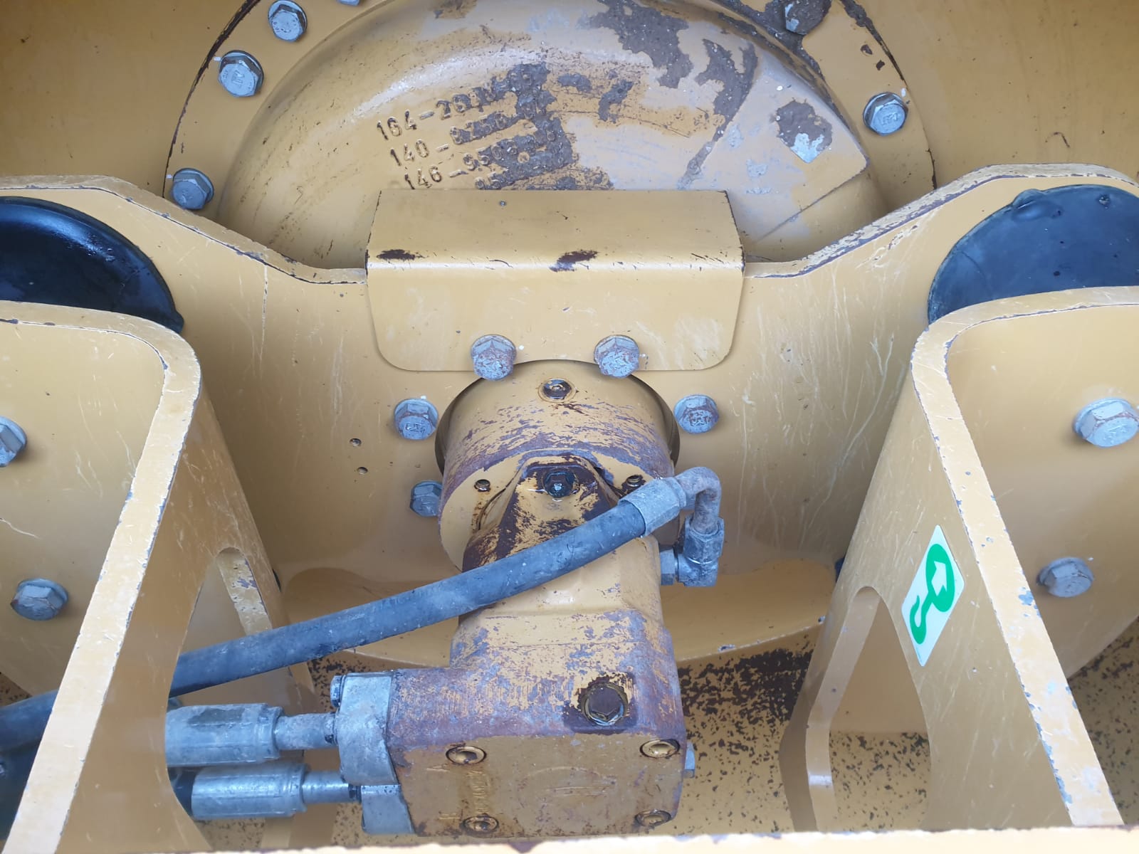 CAT CS66B - Red Bull Equipment