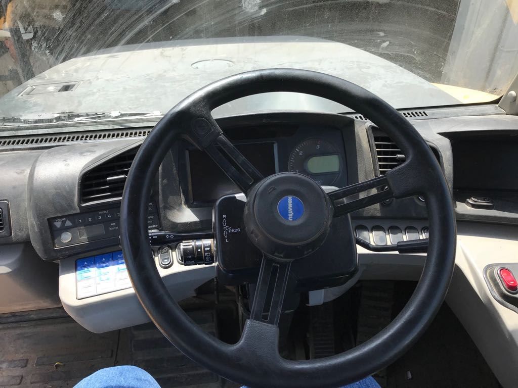 KOMATSU HM300-3 50452 - Red Bull Equipment