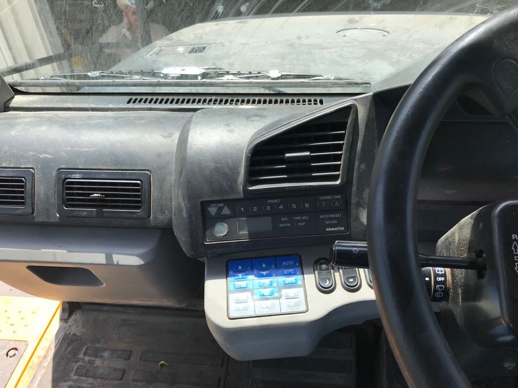 KOMATSU HM300-3 50452 - Red Bull Equipment