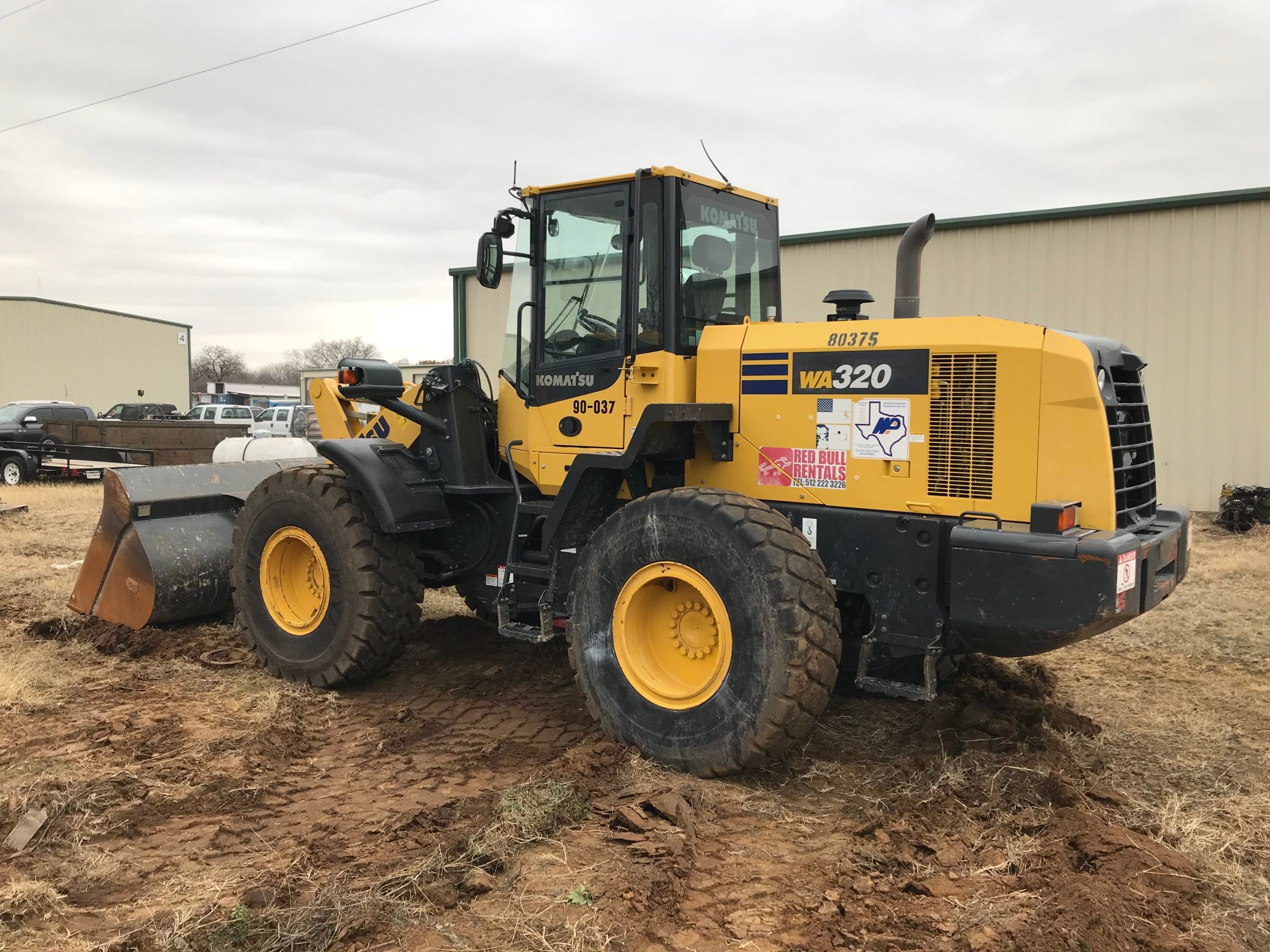 KOMATSU WA320-7 50218 - Red Bull Equipment