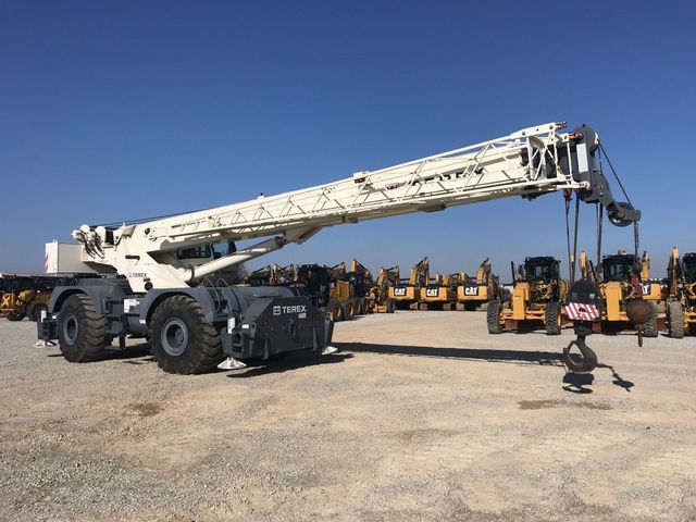 TEREX RT780 - Red Bull Equipment