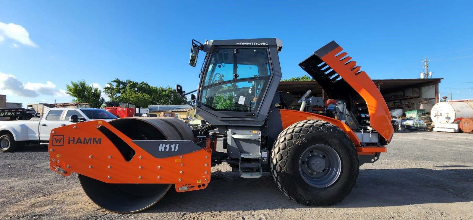 HAMM H11i 70708 - Red Bull Equipment