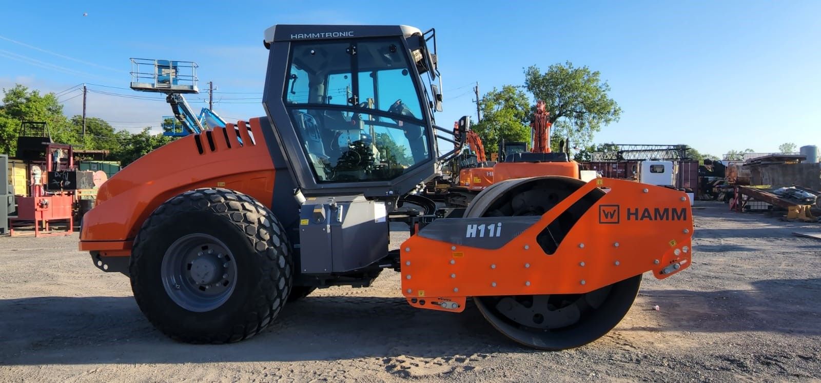 HAMM H11i 70708 - Red Bull Equipment