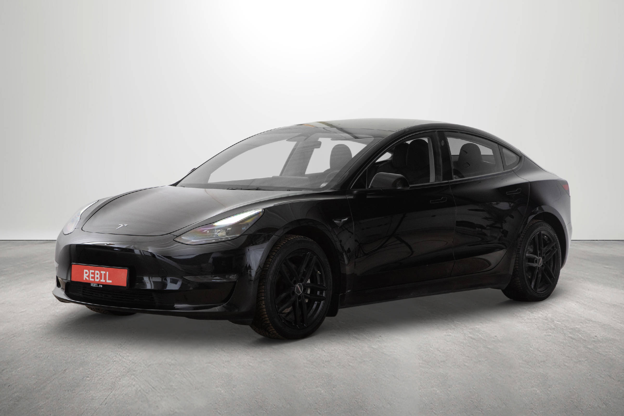 Rebil - Tesla Model 3 | 2023 | EF56805