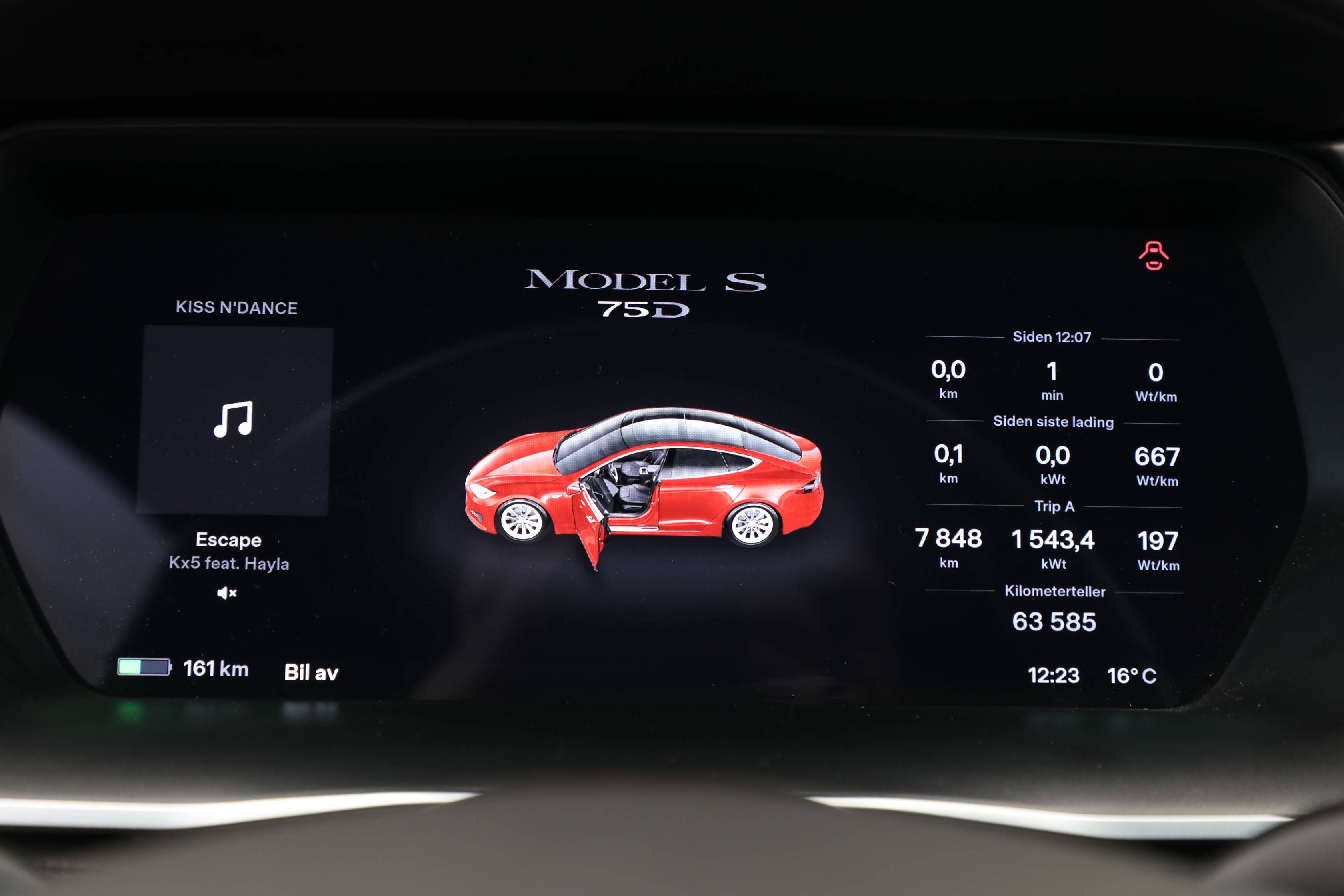 Rebil - Tesla Model S | 2018 | EK84476