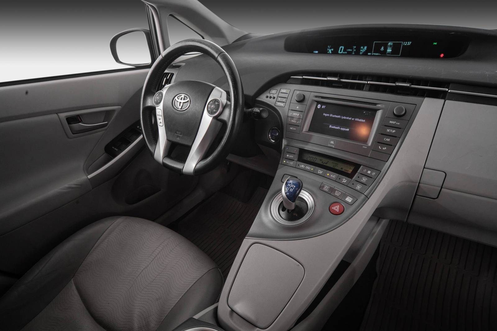 Rebil - TOYOTA Prius | 2014 | DP42930