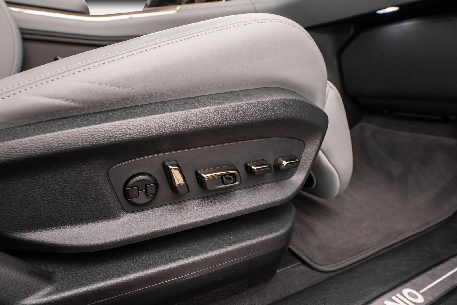 Rebil - NIO ES8 | 2022 | ED68374