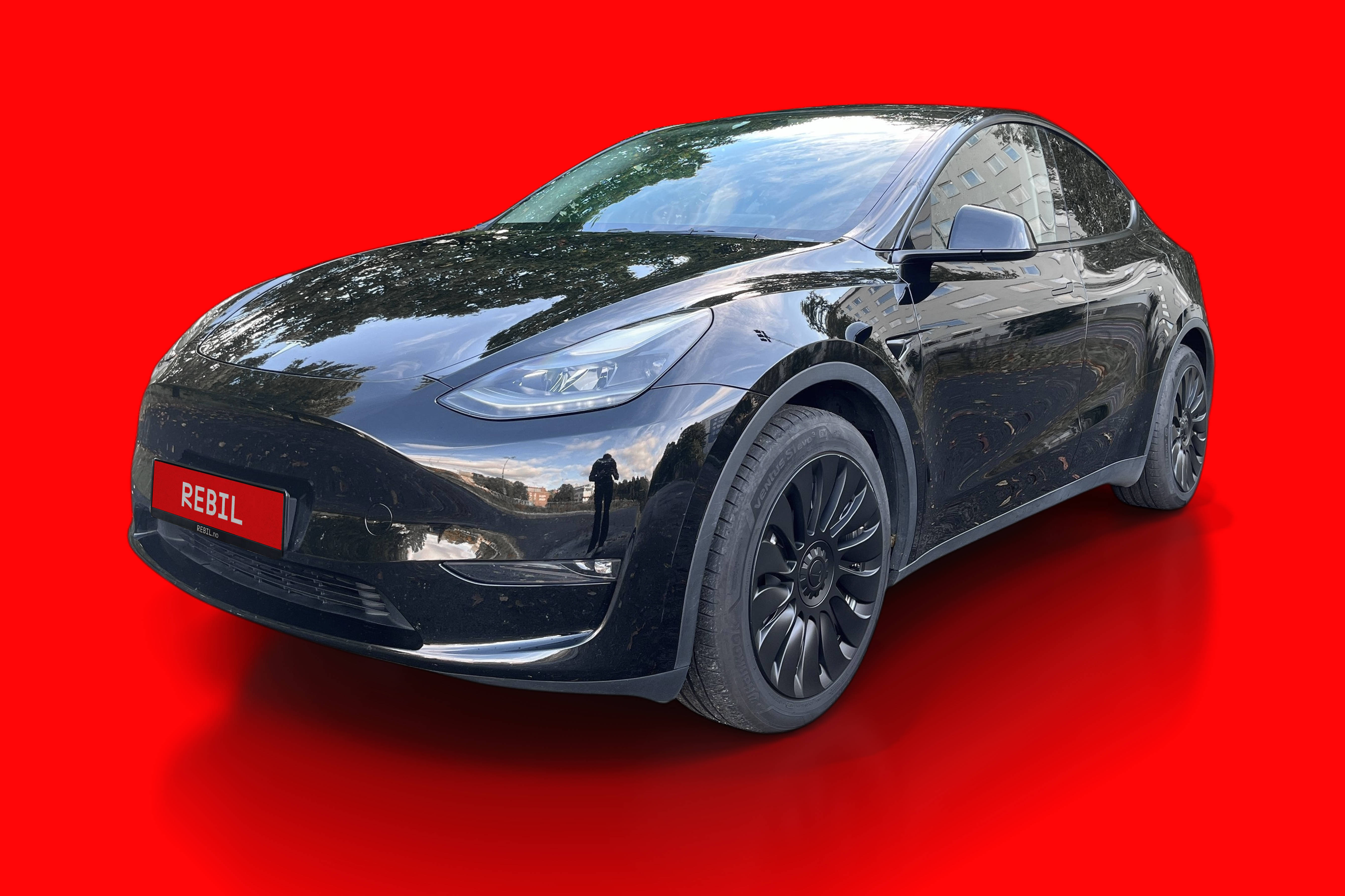 Rebil - Tesla Model Y | 2024 | EH83141