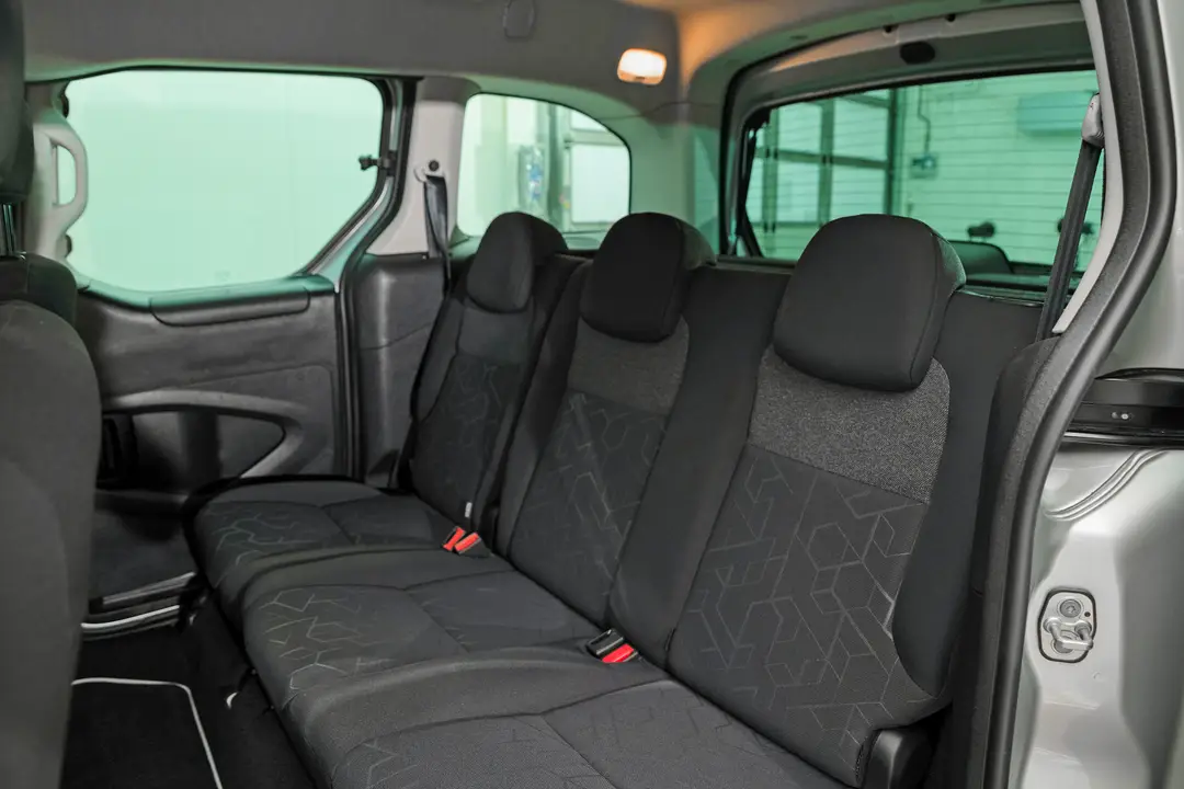Rebil - Peugeot Partner Teepee Electric | 2020 | EB14036