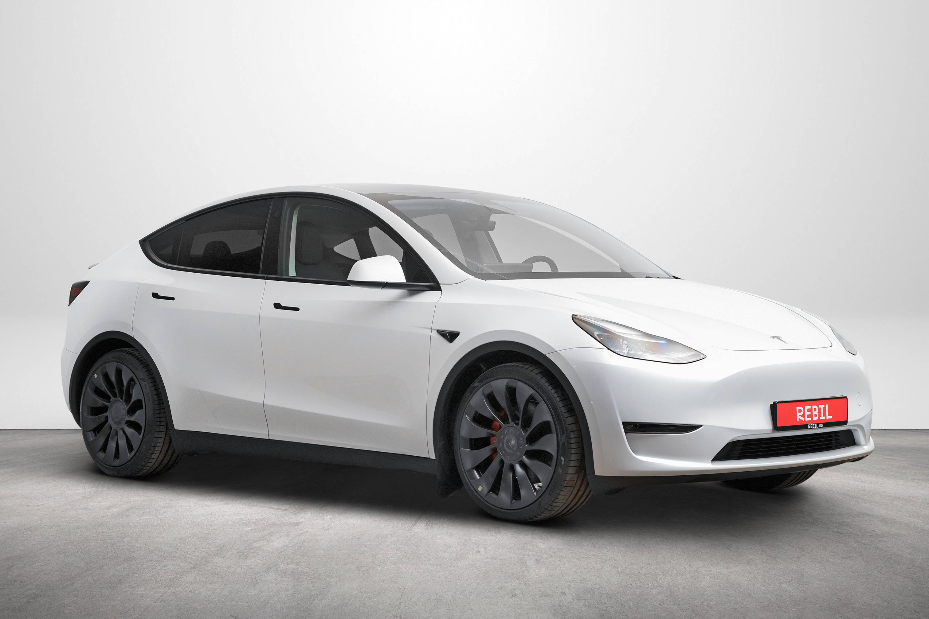 Rebil - Tesla Model Y | 2023 | EE63728