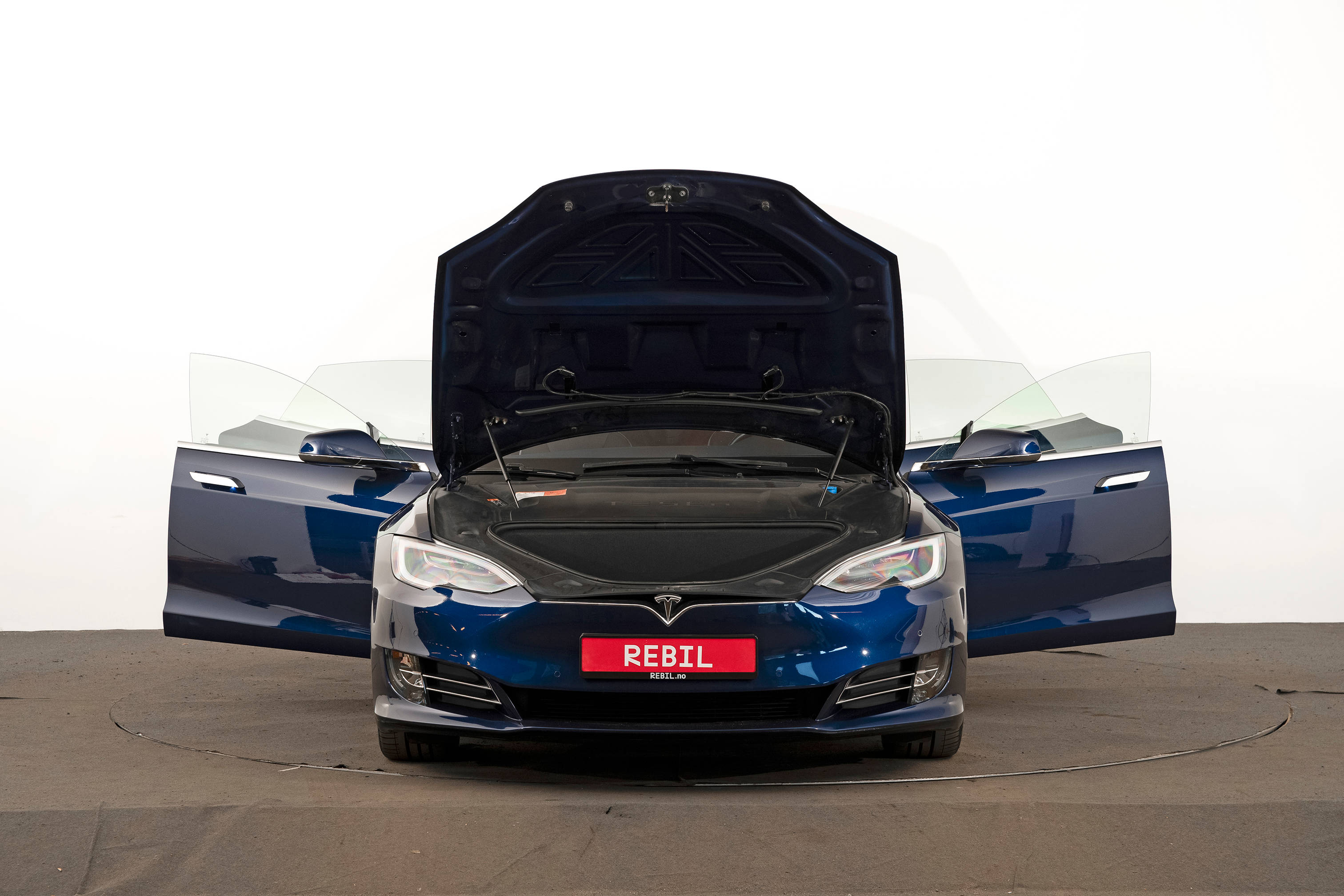 Rebil - Tesla Model S