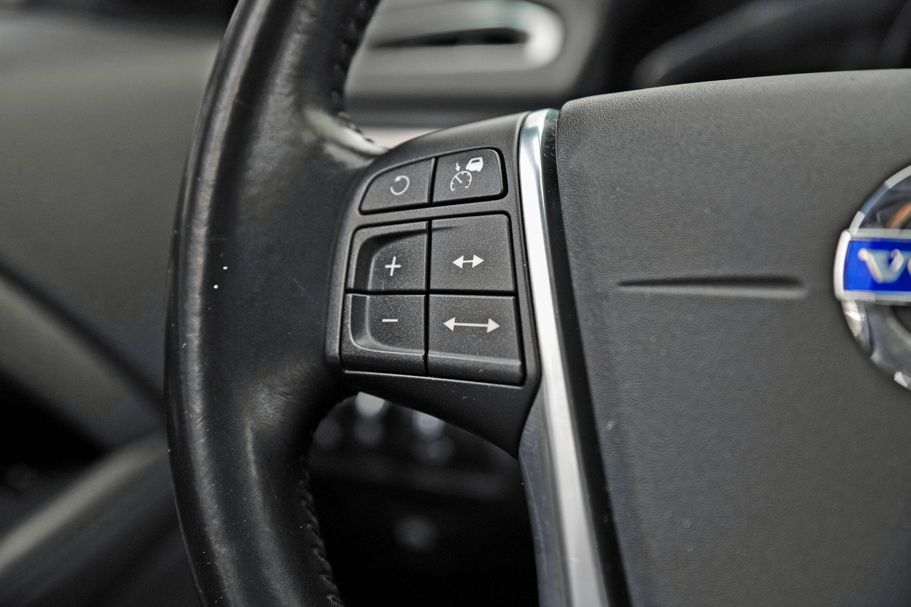 Rebil - Volvo XC70 | 2014 | LJ53922