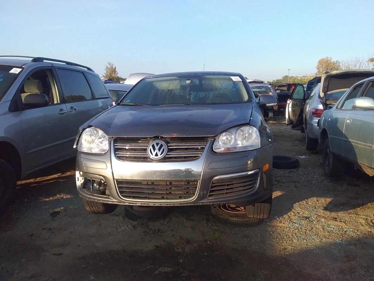 2010 Volkswagen JETTA 3VWAX7AJ3AM143018 - Weller Self Serve