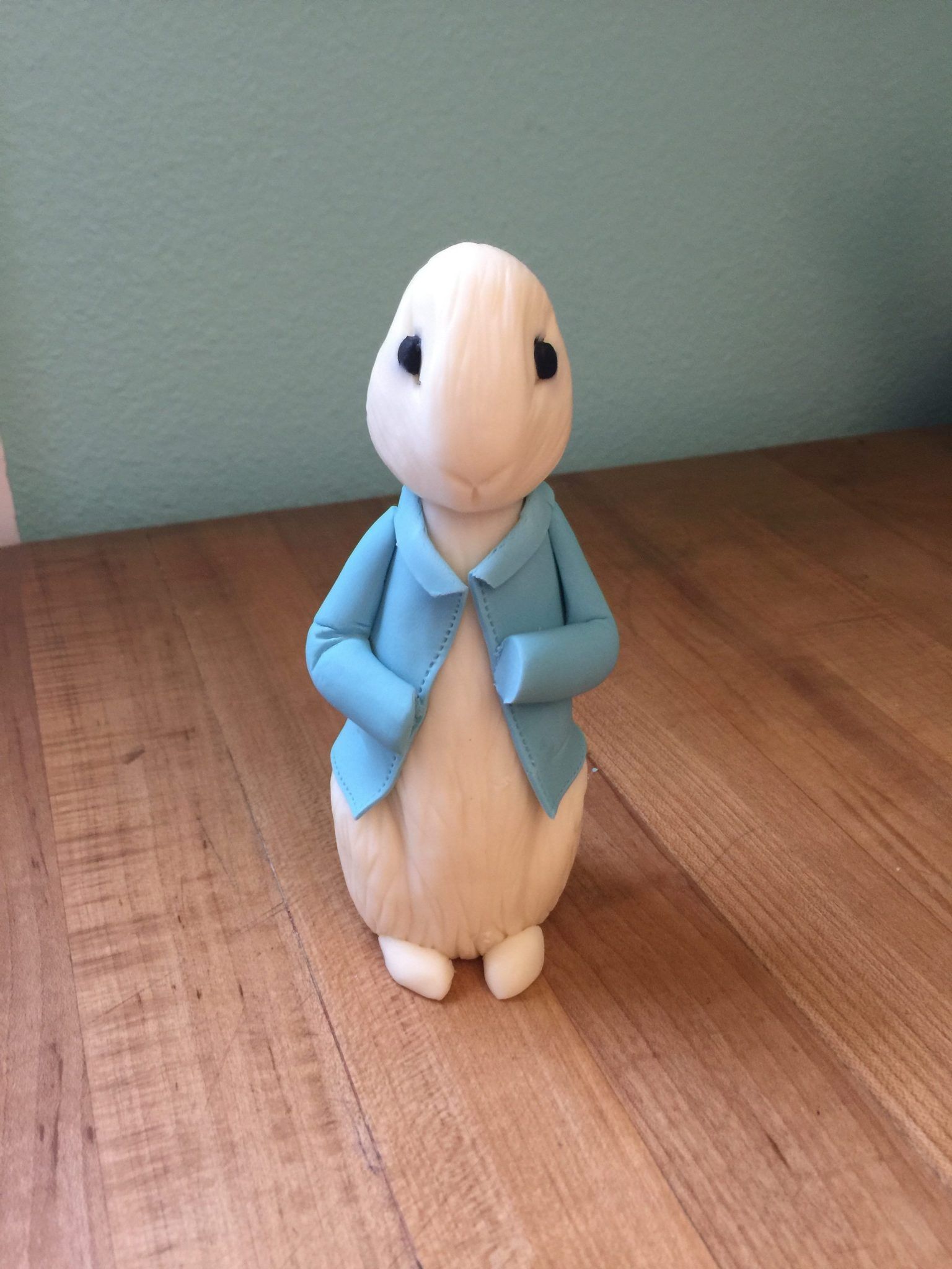 Peter Rabbit figurine tutorial - robyn loves cake Tutorials