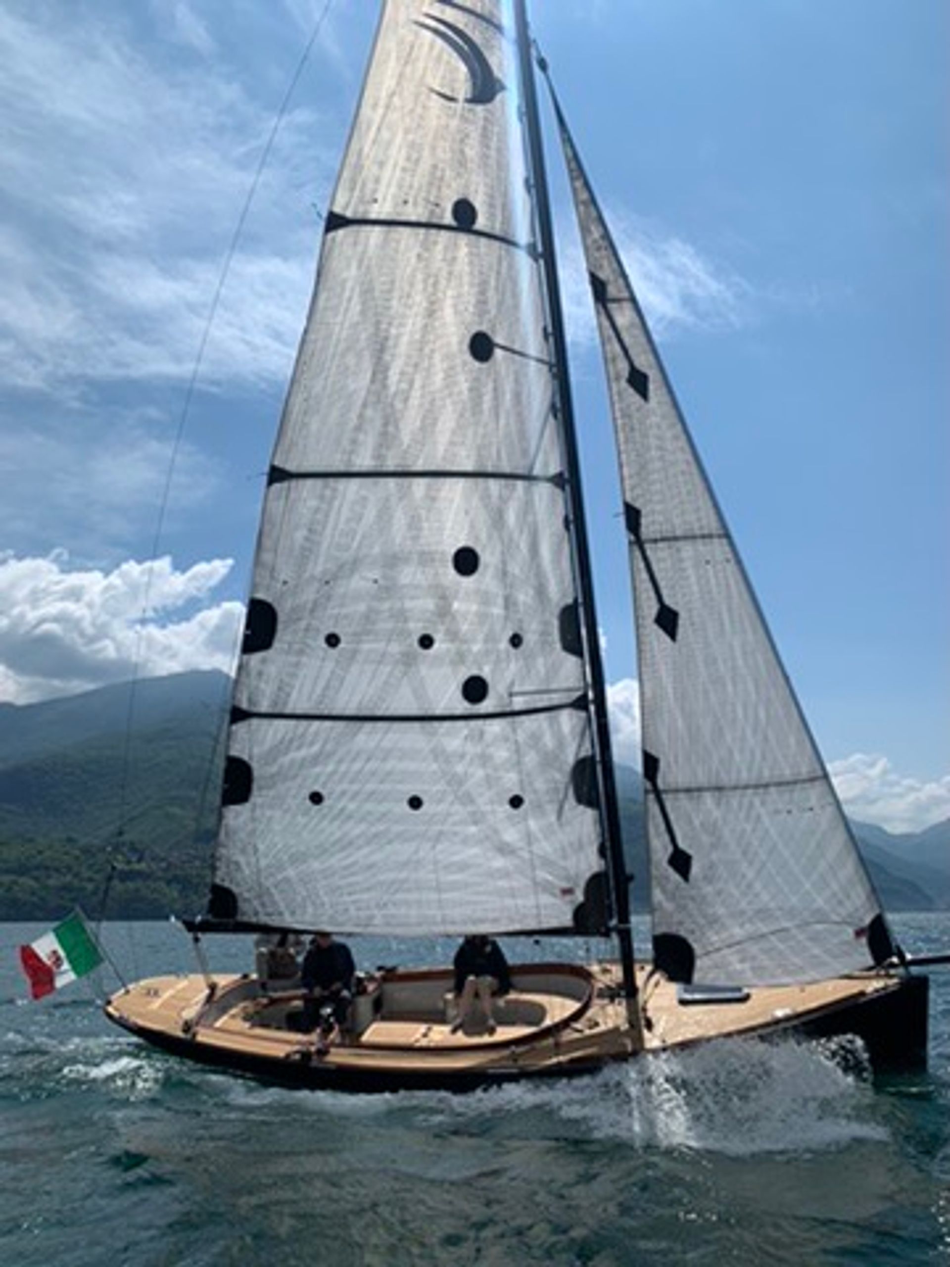 CAPE COD 767 - High-end sailboat dayboat - Rosewest
