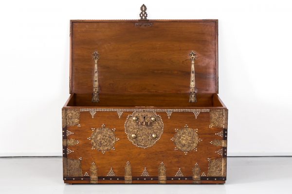Colonial Chests - Practicality with Elegance - The Past Perfect Collection