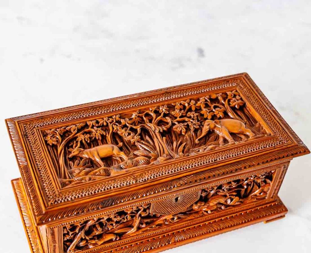 British Colonial Cedarwood Box - The Past Perfect Collection