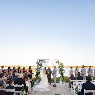 2 Post Draped Arch - St. Johns Illuminations