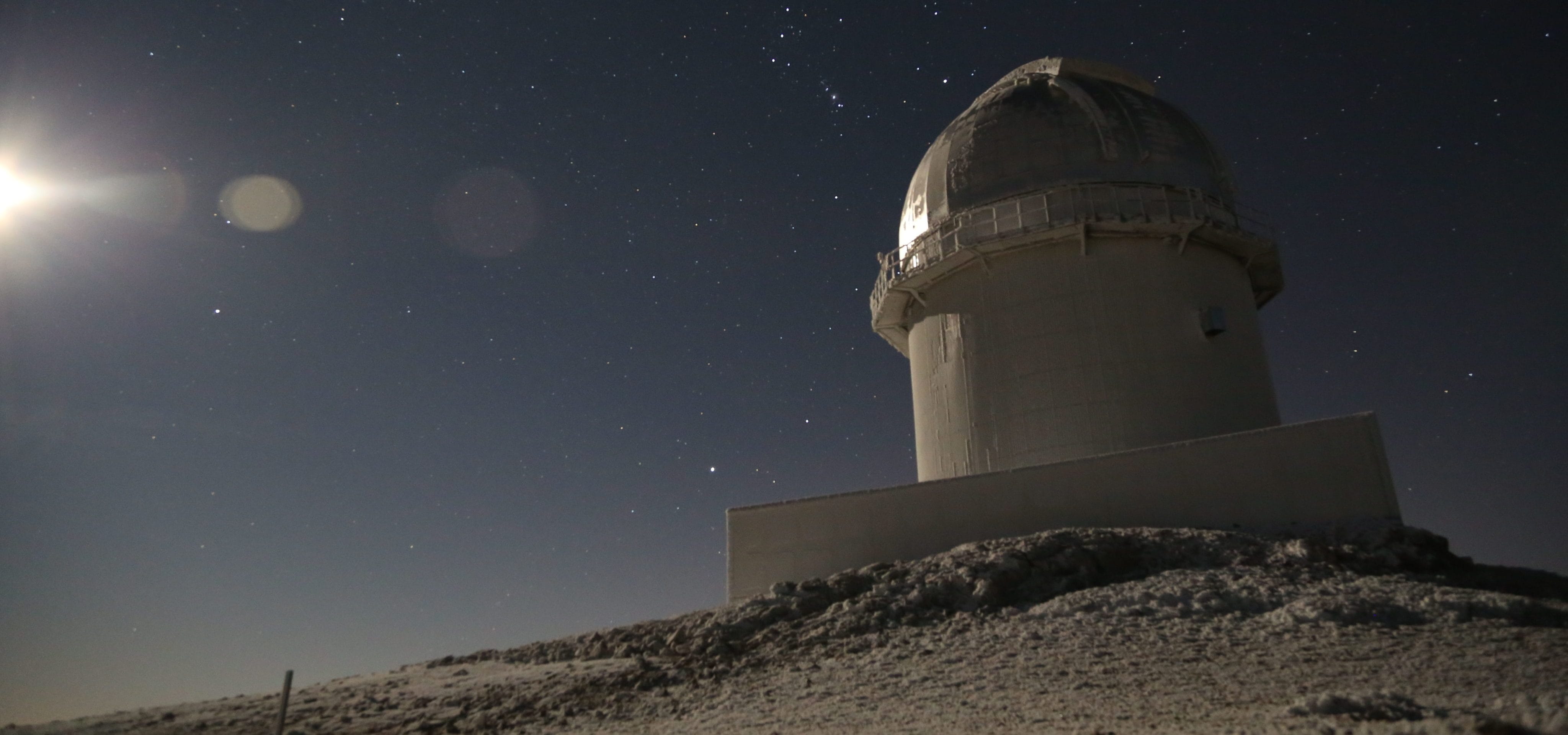 Javalambre Observatory Telescopes (OAJ) | AMOS