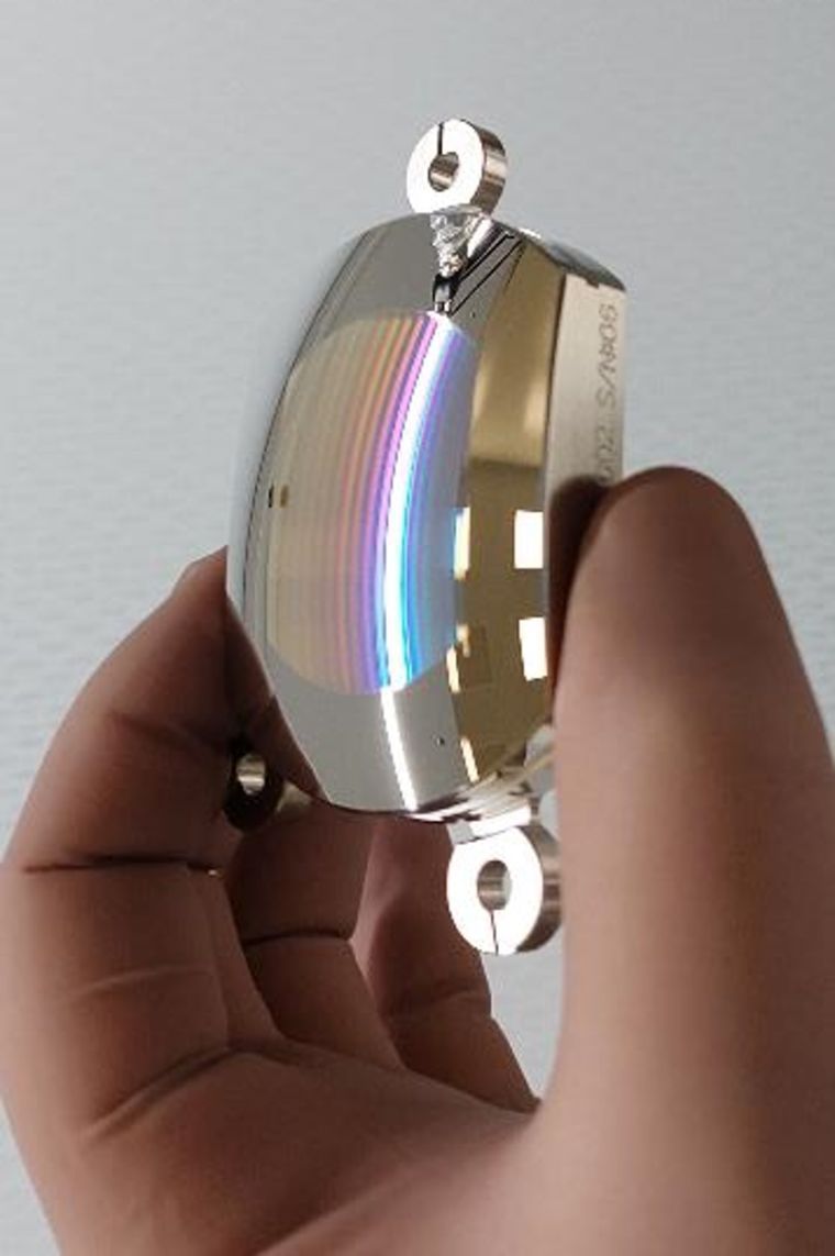 AMOS key enabling technology on board of next generation hyperspectral ...