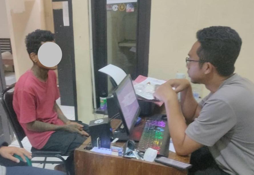 Miliki Sabu-sabu, Pria Asal Cilacap Ditangkap Sat Res Narkoba Polresta ... Miliki Sabu-sabu, Pria Asal Cilacap Ditangkap Sat Res Narkoba Polresta ...