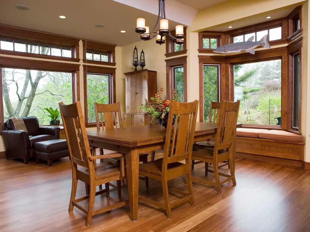 Casual Mission Style Dining Room With The Custom Woodwork Craftsman ...