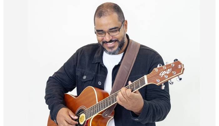 Marcos Miranda Se Inspira Em Hinos Tradicionais Para Lançar “em Memória