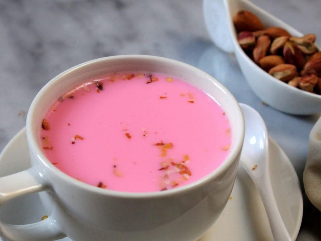 9 Mouth-Watering Authentic Kashmiri Dishes