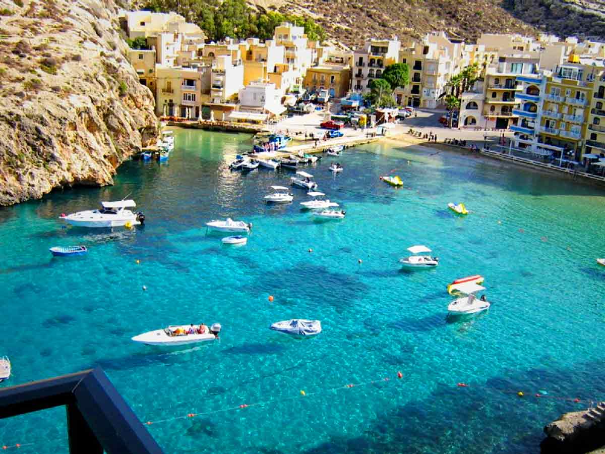 Explore the Gozo Island from your house
