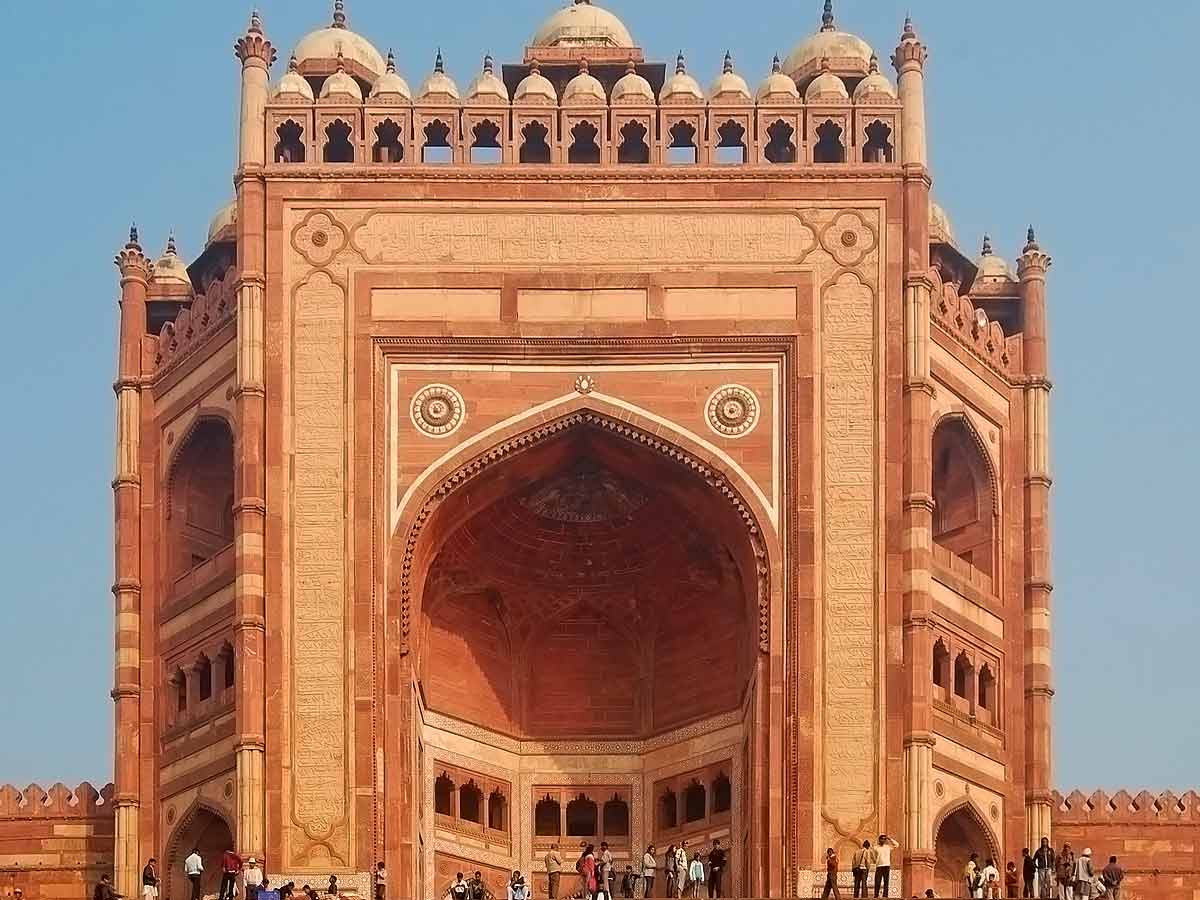 Fatehpur Sikri: A Beautiful Walled Fort Near Agra