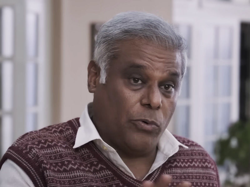 Goodbye: Amitabh Bachchan & Rashmika's duo in funeral drama