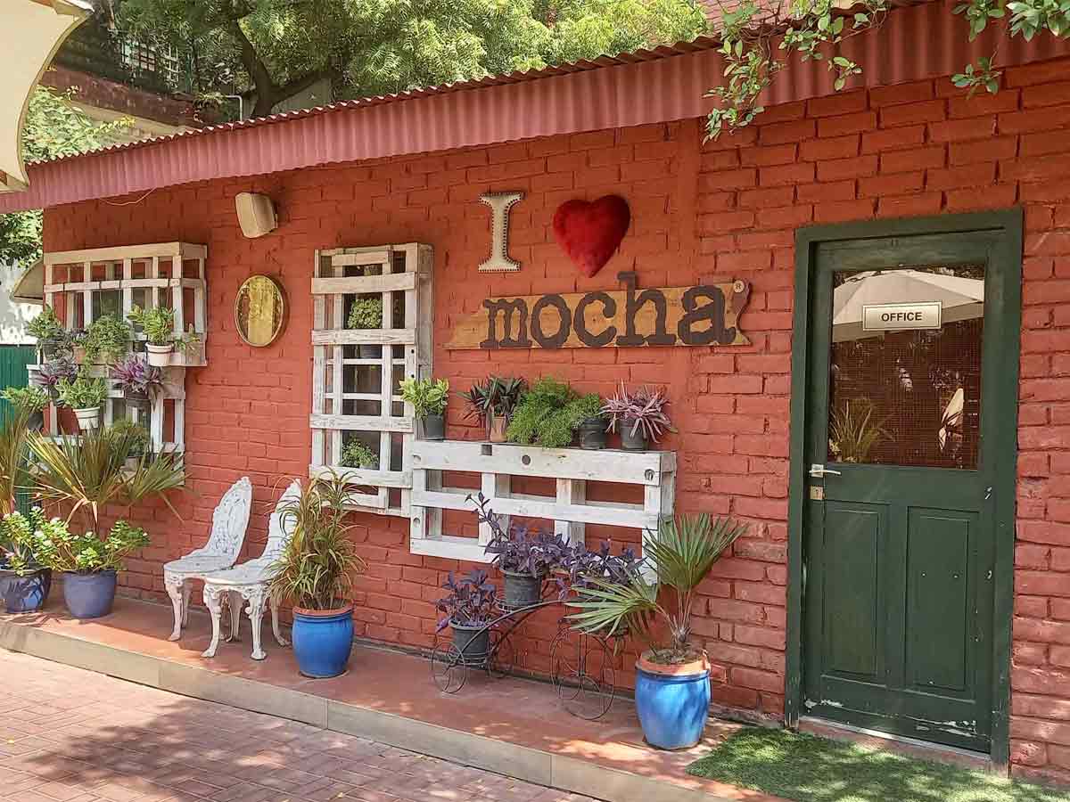 Kanpur's Top 10 Romantic Cafes for Couples
