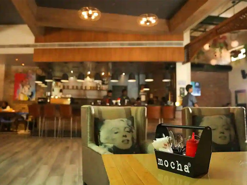 Kanpur's Top 10 Romantic Cafes for Couples