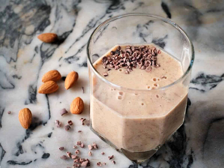 5 Delicious and Healthy Smoothies for Hair Growth