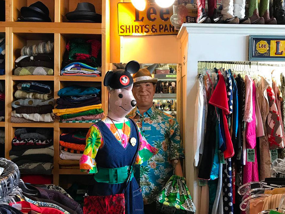 Meow Vintage, Long Beach CA (562) 438-8990 | Showroom Finder