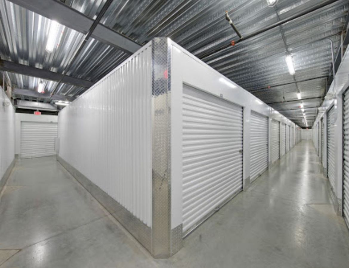 Self Storage Units in Tampa, FL - Prime Storage - Tampa 4907 W. Cypress St.