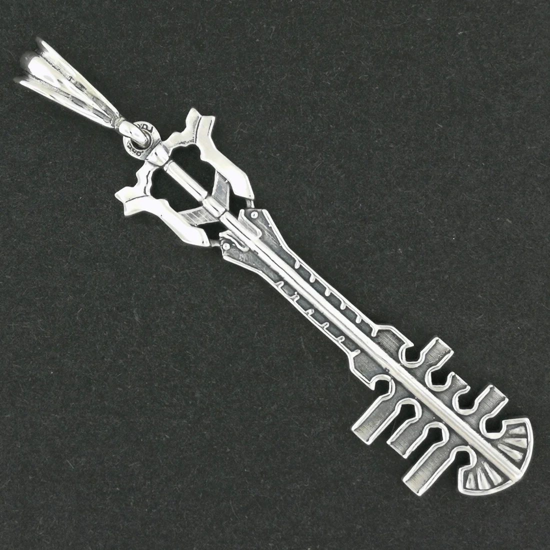 14 Best Kingdom Hearts Keyblade Necklaces & Pendants