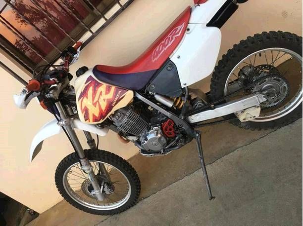 1996 Honda XR 400R $ 4,000 USD (₡ 2,000,000) | Auto Moto Costa Rica ...