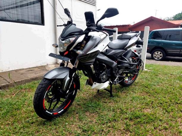 Bajaj Pulsar NS 200 2018 ₡ 1600000 | Auto Moto Costa Rica | WWW.AUTOMOTO.CR