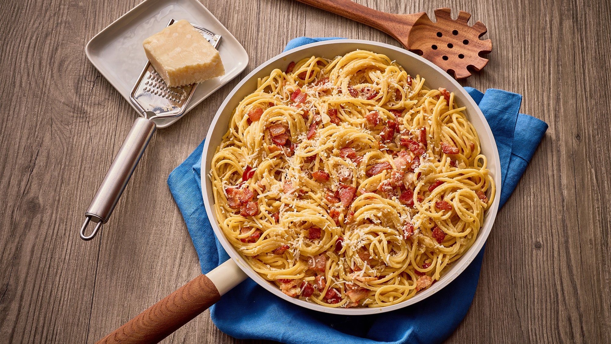 Double Smoked Bacon Spaghetti Carbonara | Farmland Foods