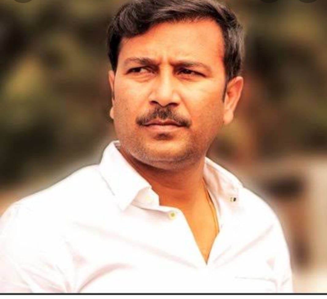 सुदेश महतो सड़क हादसे में बाल-बाल बचे