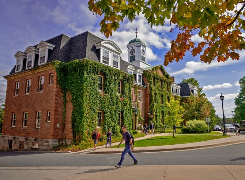 Les études au Canada avec University of New Brunswick