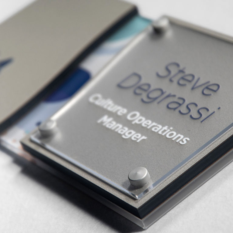 Workstation Nameplates | Takeform