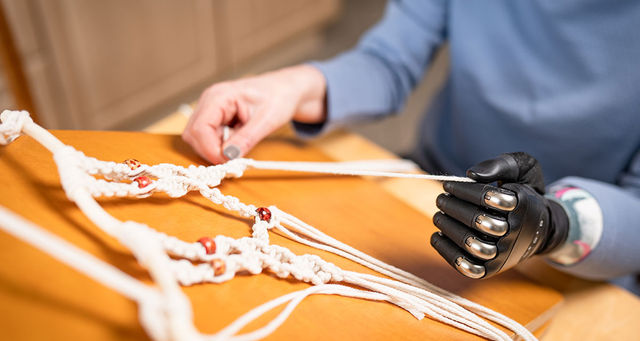 Your grip guide | TASKA Prosthetics