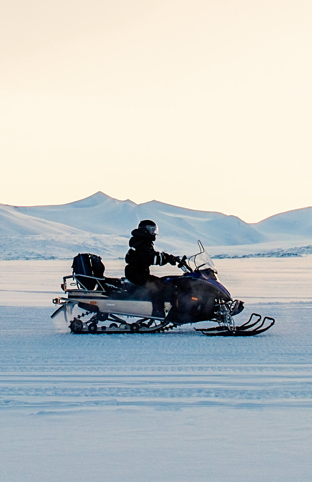 5 Days Winter Snowmobile Expedition - Svalbard, Norway | EDUOUTINGS