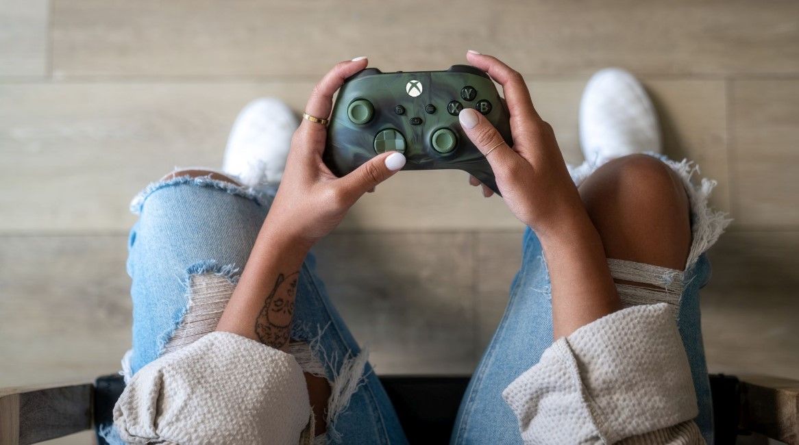 Xbox Reveals 'Nocturnal Vapor': A Game-Changer in Controller Design ...